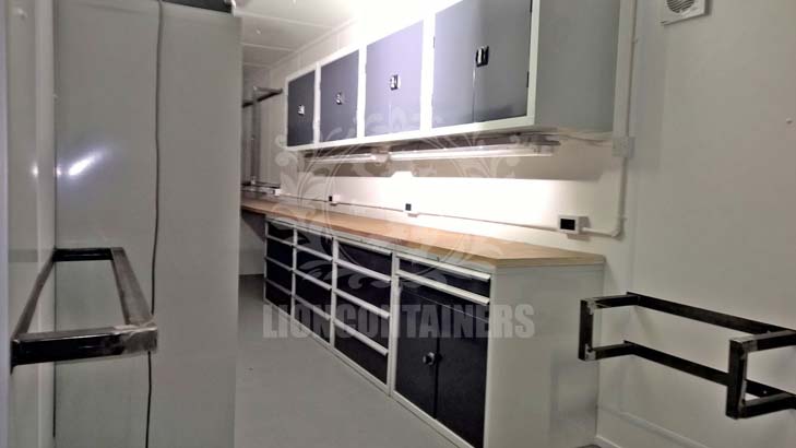 World Champion Boat Racing Team Container Workshop | Lion Containers Ltd